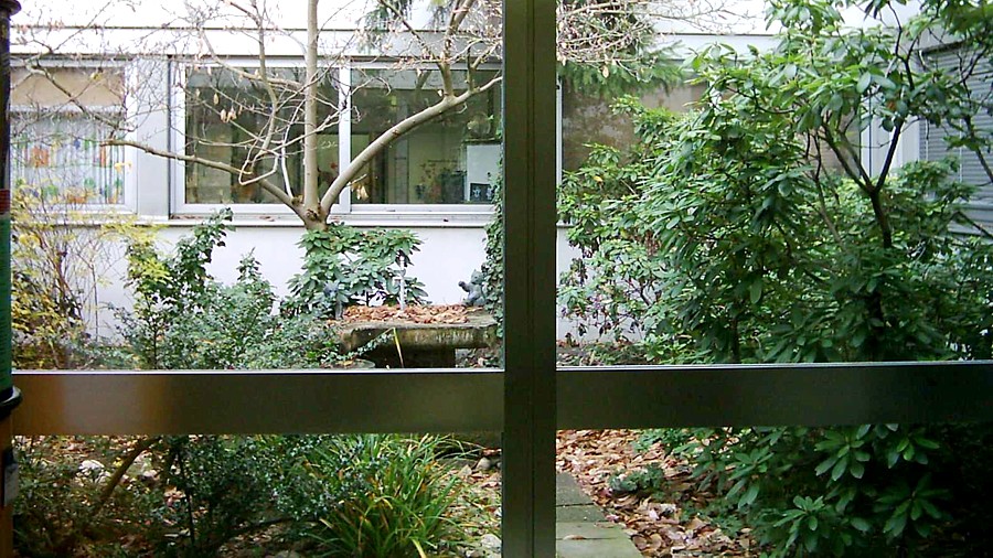Firmengarten – schönes Außengelände, Atrium und Lichthof